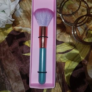 Bella Beauty | Makeup | Bella Beauty Powder Brush | Poshmark